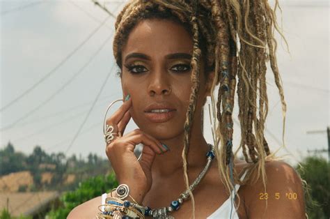 Beyonce Impersonator Jade Novah Is Ready To Take The Stage With Her