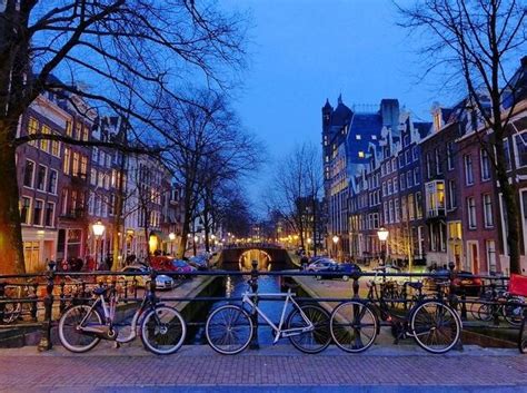 10 Things Only Tourists Do In Amsterdam Triphobo