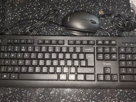Trust Taro Wired Keyboard And Mouse Set Qwerty Uk Layout Full Size