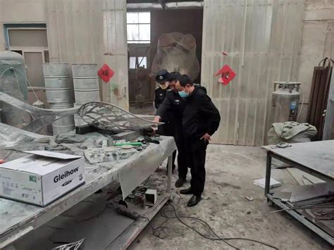 【我为创城加一分】湘潭路街道开展“散乱污”企业整治联合执法检查行动进行