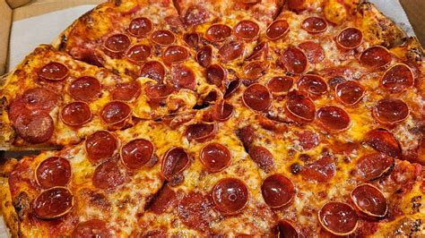 Customers Wont Be Disappointed With Benders Pizzerias Unique Pies