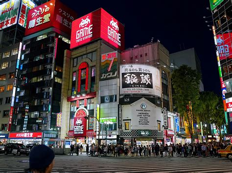 ย่านชินจูกุ Shinjuku แกลเลอรีที่โพสต์โดย Kung888 Lemon8