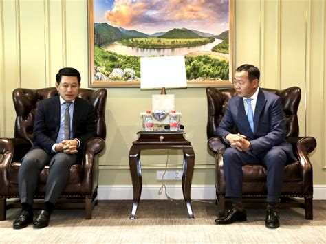 Лаос улсын Гадаад хэргийн сайд Салөмсай Гуммасит манай улсад хүрэлцэн ирлээ Isee Mn