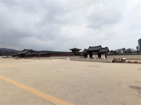 韓国ソウル市鍾路区景福宮 キョンボックン 王宮の守門将交代式 大食いグルメ