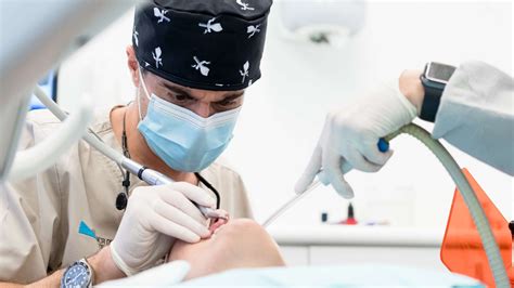 Curetaje Dental Qué Es Y Cómo Se Realiza Ruiz De Gopegui