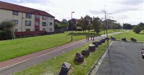 Man Robbed In Broad Daylight By Two Men Who Stole Cash Phone And