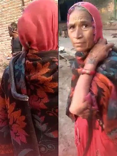 ‘पुनर्जन्म लेकर आया है बेटा मारने दौड़े लोग तो महिला ने सांप को गोद