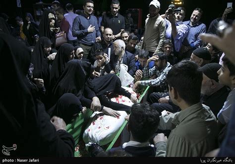 مراسم وداع با پیکر شهید تازه تفحص شده مدافع حرمعلی سلطان مرادی برگزار شدعکس تسنیم