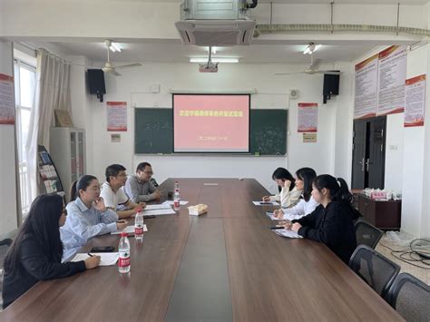 法学系举办江西华镇律师事务所专场招聘会 景德镇陶瓷大学法学系