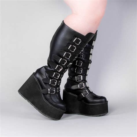 Annamaks Photo Portfolio 0 Albums And 4 Photos Model Mayhem