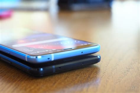 新推出的 Htc U11 Eyes 和旗艦 U11 有哪些不同？規格、外型比一比 T客邦