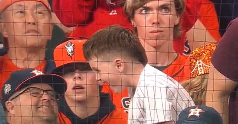 Young Viral Phillies Fan Flies Home For Football Game Cbs Philadelphia