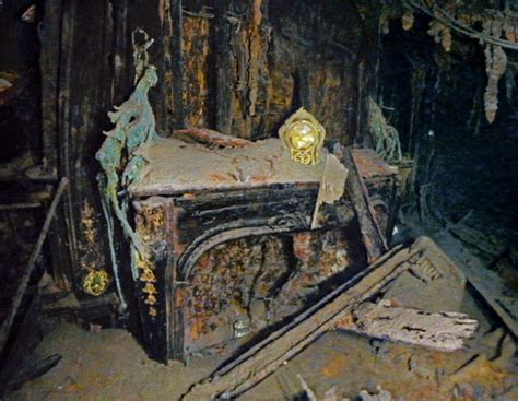 Inside Titanic Shipwreck