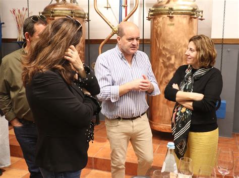 𝐃𝐮𝐫𝐚𝐧𝐭𝐞 𝐝𝐨𝐢𝐬 𝐝𝐢𝐚𝐬 𝐨 𝐌𝐮𝐧𝐢𝐜𝐢́𝐩𝐢𝐨 𝐝𝐞 𝐍𝐞𝐥𝐚𝐬 𝐜𝐨𝐦𝐞𝐦𝐨𝐫𝐨𝐮 𝐨 𝐃𝐢𝐚 𝐌𝐮𝐧𝐝𝐢𝐚𝐥 𝐝𝐨 𝐄𝐧𝐨𝐭𝐮𝐫𝐢𝐬𝐦𝐨 𝐛𝐫𝐢𝐧𝐝𝐚𝐧𝐝𝐨 𝐚𝐨 𝐃𝐚̃