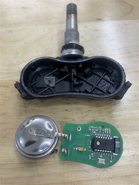 Tpms Battery Life The Basics Of Proper Sensor Maintenance Learn About Tpms