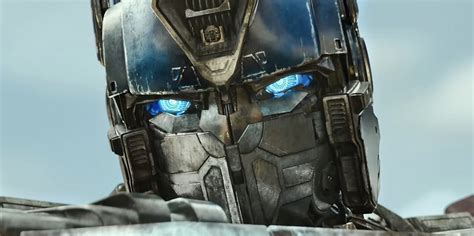 Chris Hemsworth Talks About His Approach To Playing Optimus Prime In