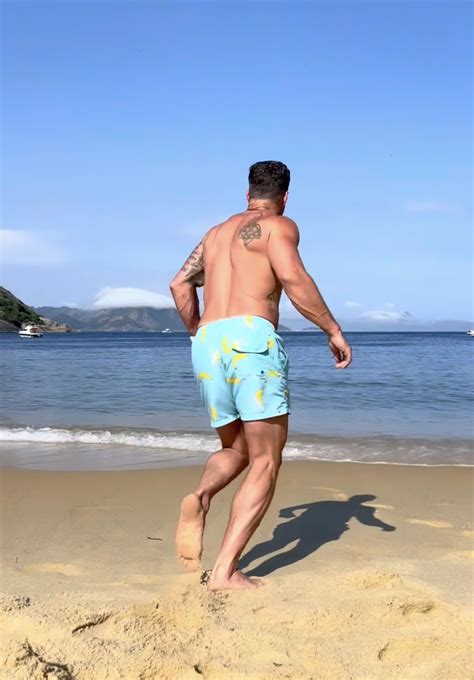 Johnny Bananas Devenanzios Feet