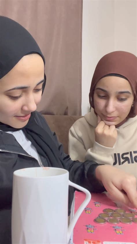 طوبة ورقة مقص طوبة ورقة مقص By Sondos Ahmedfacebook