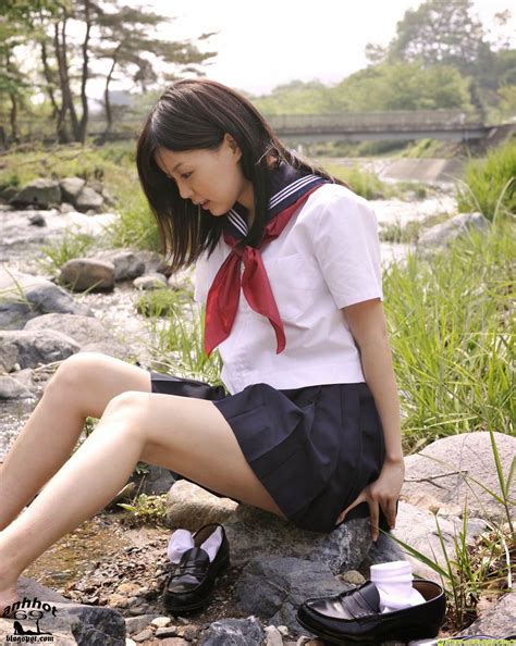 Tsukasa Aoi Trốn học rủ nhau ra bờ suối anhhot69 blogspot