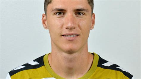 Nacional Confirma Saídas De Festim Shatri E Douglas Nathan Nacional Jornal Record