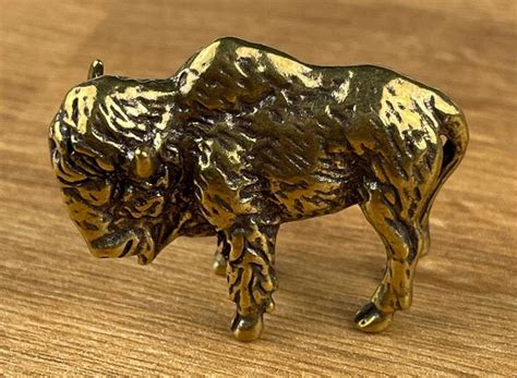 Фигурка статуэтка латунная металл латунь миниатюра зубр — цена 399 грн в каталоге Статуэтки