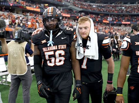 Oklahoma State Defensive End Announces Return For 2024 Football Season