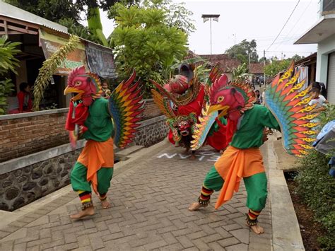 5 Budaya Unik Suku Osing Asal Banyuwangi SUPERLIVE