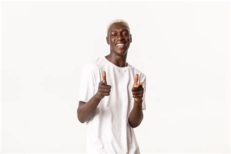 Premium Photo Portrait Of African American Blond Guy Posing