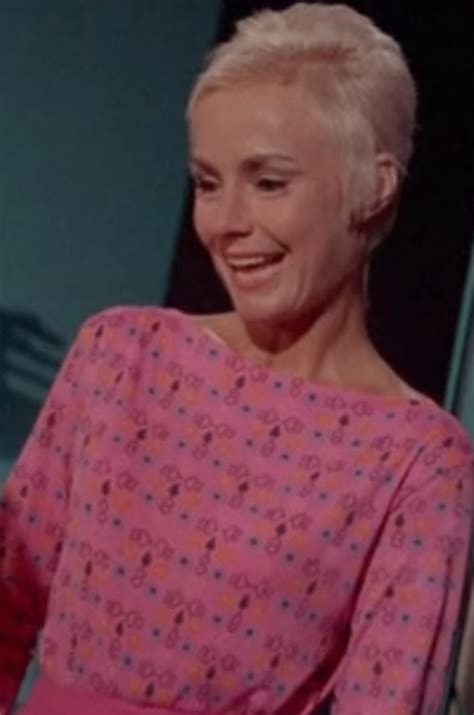 Betsy Boldface Dcu Uc The Brain Strummers Wiki Fandom