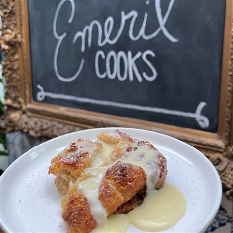 New Orleans Bread Pudding With Rum Sauce