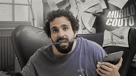 Murilo Couto traz Ideias Soltas ao Teatro Goiânia