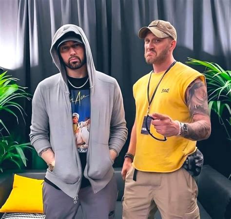 Том Харди делится неловким моментом за кулисами с Эминемом Eminem Pro