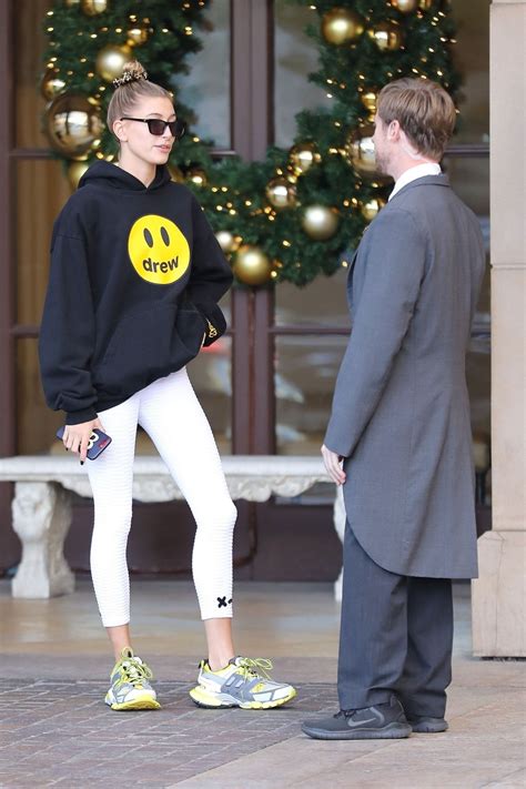 Hailey Baldwin In Leggings 11302018 • Celebmafia