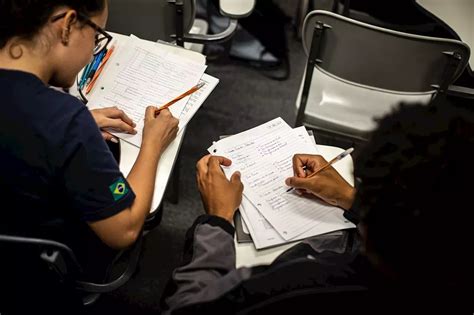 Como Tirar Nota Máxima Na Redação Do Enem Confira Exemplos E