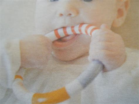 Bebe And Vogëlushë Dhembet E Pare Ndihmoje Keshtu