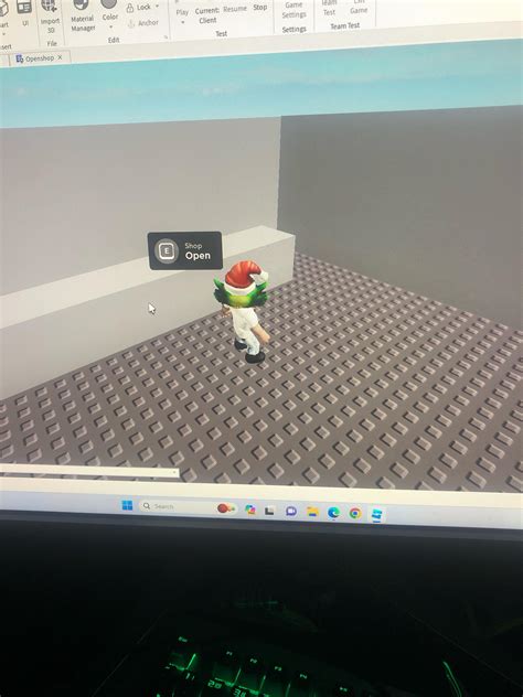 shop gui won t open on the video when he clicks open shop the gui we