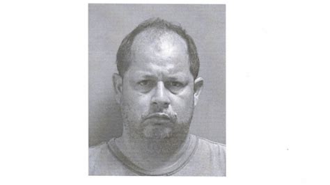 Radican Cargos A Individuo Por Ley 54 Y Maltrato A Menores En Ponce