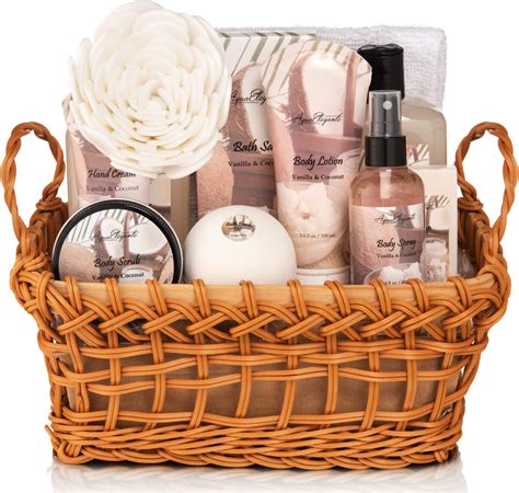 Spa T Baskets For Women Luxury Bath Set With Lavender