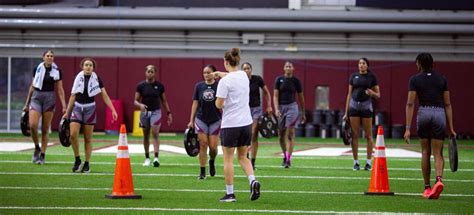 Molly Binetti Fuels Dawn Staleys No 1 Gamecocks