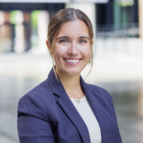 Kira Heuser Projektingenieurin Nachhaltiges Bauen Und Bauphysik Hzi Henneker Zillinger