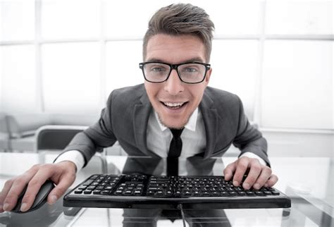 Premium Photo Crazy Looking Nerdy Man Typing On The Keyboard