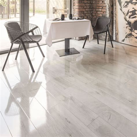 Glossy Ice Oak Laminate Flooring 8mm Artofit