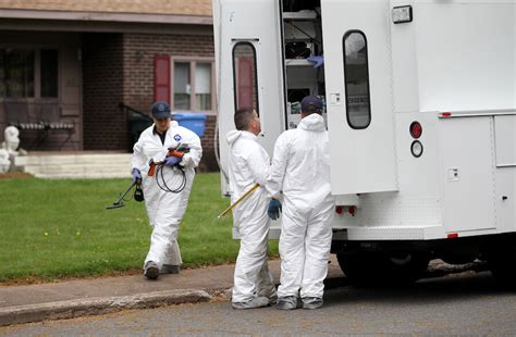 Fbi Searches Home Of Mobster Suspected In Boston Art Heist Metro Us
