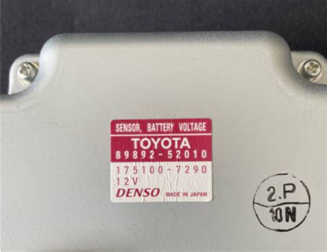 OEM Toyota Aqua PriusC NHP10 Battery Voltage Sensor 89892 52010 Genuine