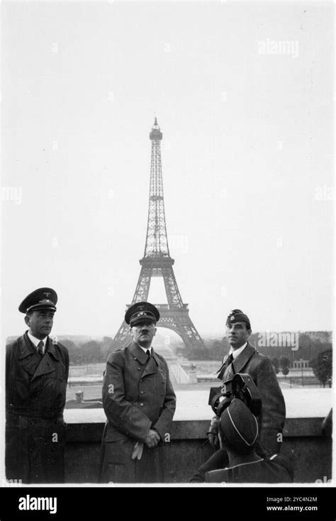Hitler In Front Of Eiffel Tower Hi Res Stock Photography And Images Alamy