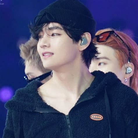 Pin By ♡︎ K͟e͟i͟k͟o͟ S͟u͟z͟u͟k͟i͟ ♡︎ On ヤ Taehyung ★̲ In 2022 Winter