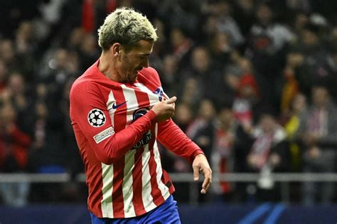 Antoine Griezmann And Diego Simeone Drop Atletico Madrid Extension Hint Football España