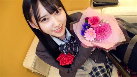「卒業したら中出しsexしようね」卒業式帰りラブホに直行。初の生ハメで膣イキ痙攣本気交尾に潮吹きおもらしがとまらない！大人の仲間入り記念孕ま