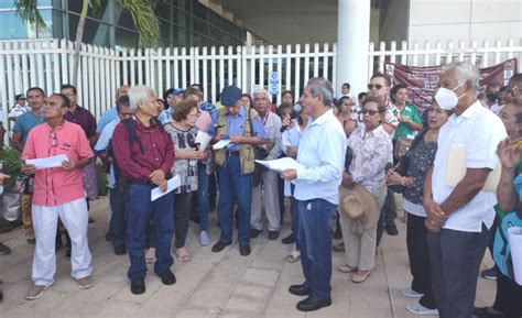 Derechohabientes Del ISSSTE Urgen A Evelyn Salgado Colocar La Primera
