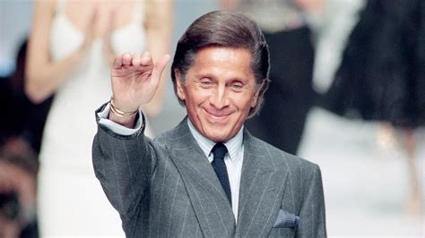 Valentino Leading Italian Fashion Designer Dies At 93 Fashion News